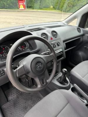 White Volkswagen Caddy 2014 in Riga, with an engine capacity of 1.60 L and mileage of 310 thousand km for 3900 €, photo 15 on AUTOMOTO.COM.LV