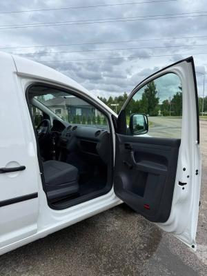 White Volkswagen Caddy 2014 in Riga, with an engine capacity of 1.60 L and mileage of 310 thousand km for 3900 €, photo 18 on AUTOMOTO.COM.LV