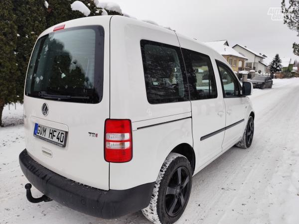 White Volkswagen Caddy 2015 in Mazeikiai, with an engine capacity of 1.60 L and mileage of 241 thousand km for 6800 €, photo 4 on AUTOMOTO.COM.LV