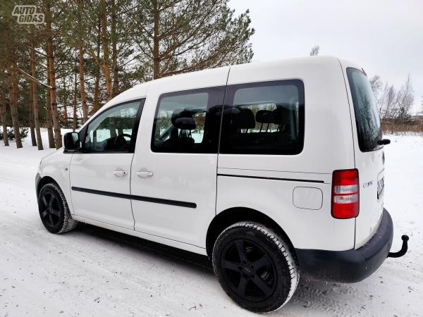 White Volkswagen Caddy 2015 in Mazeikiai, with an engine capacity of 1.60 L and mileage of 241 thousand km for 6800 €, photo 6 on AUTOMOTO.COM.LV