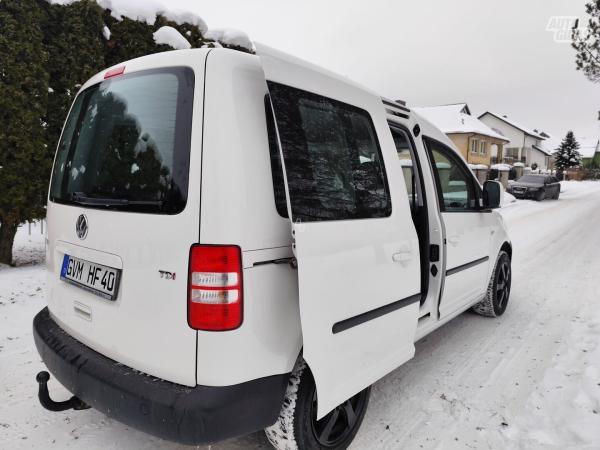 White Volkswagen Caddy 2015 in Mazeikiai, with an engine capacity of 1.60 L and mileage of 241 thousand km for 6800 €, photo 7 on AUTOMOTO.COM.LV