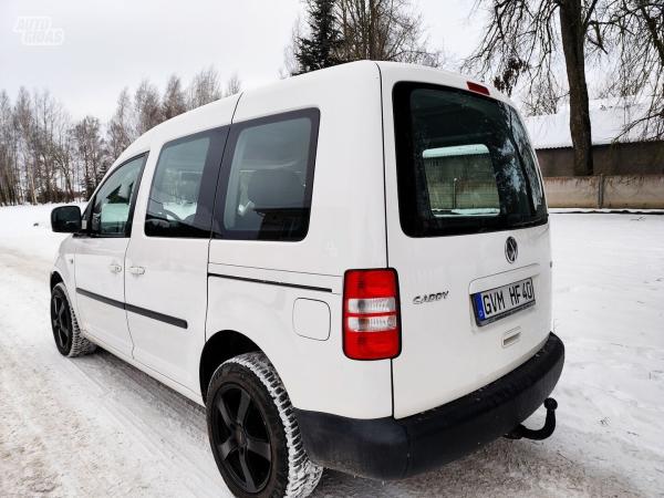 White Volkswagen Caddy 2015 in Mazeikiai, with an engine capacity of 1.60 L and mileage of 241 thousand km for 6800 €, photo 9 on AUTOMOTO.COM.LV
