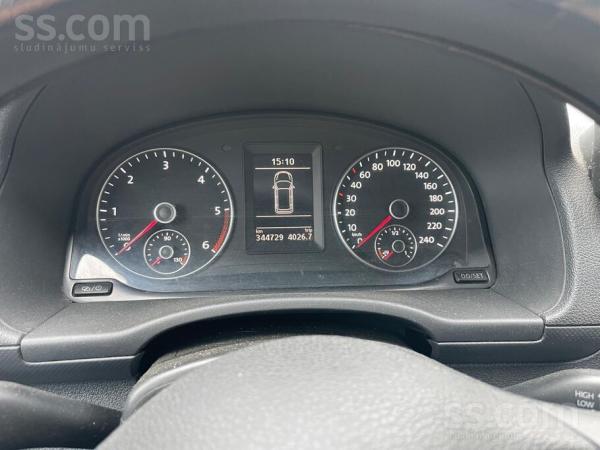 White Volkswagen Caddy 2015 in Ogre, with an engine capacity of 1.60 L and mileage of 345 thousand km for 7350 €, photo 10 on AUTOMOTO.COM.LV