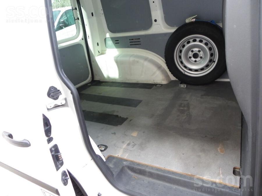 Balts Volkswagen Caddy 2016 Valka, ar dzinēja tilpumu 2.00 L un nobraukumu 228 tūkst. km par 6999 €, foto 15 vietnē AUTOMOTO.COM.LV