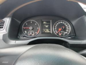 White Volkswagen Caddy 2016 in Narva, with an engine capacity of 0.00 L and mileage of 351 thousand km for 6900 €, photo 9 on AUTOMOTO.COM.LV
