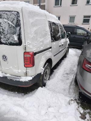 White Volkswagen Caddy 2016 in Narva, with an engine capacity of 0.00 L and mileage of 351 thousand km for 6900 €, photo 10 on AUTOMOTO.COM.LV