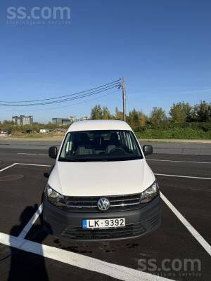 White Volkswagen Caddy 2018 in Riga, with an engine capacity of 2.00 L and mileage of 228 thousand km for 8950 €, photo 3 on AUTOMOTO.COM.LV