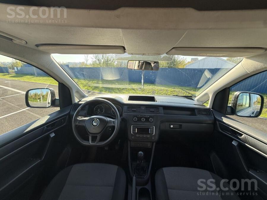 White Volkswagen Caddy 2018 in Riga, with an engine capacity of 2.00 L and mileage of 228 thousand km for 8950 €, photo 10 on AUTOMOTO.COM.LV