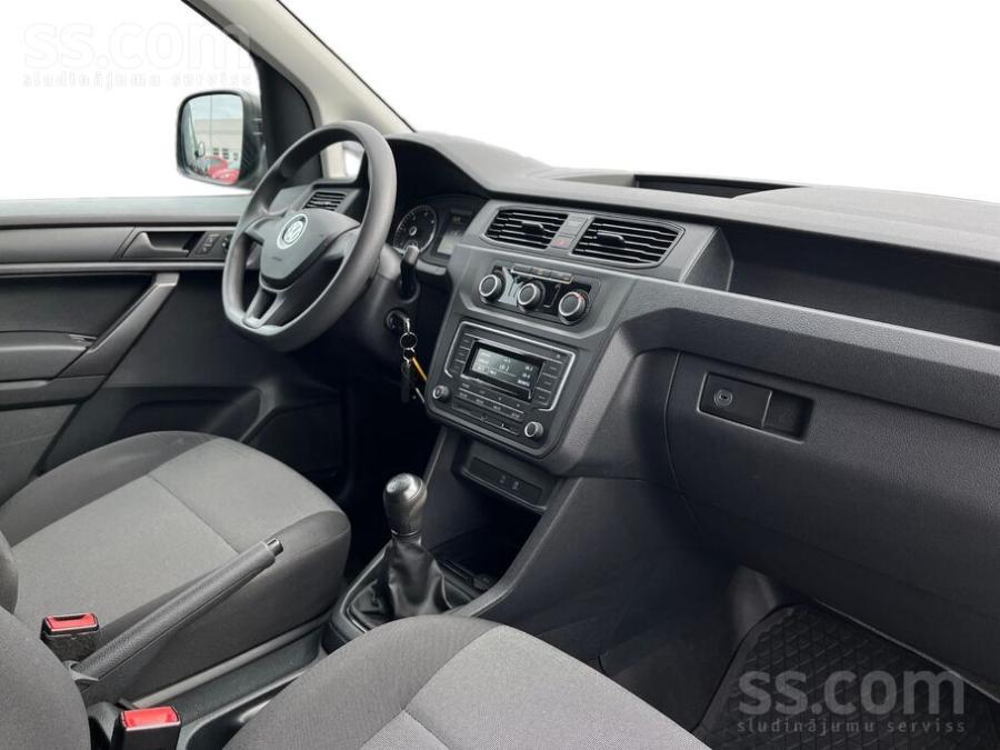 White Volkswagen Caddy 2019 in Riga, with an engine capacity of 2.00 L and mileage of 210 thousand km for 8990 €, photo 7 on AUTOMOTO.COM.LV