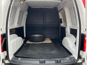 White Volkswagen Caddy 2019 in Riga, with an engine capacity of 2.00 L and mileage of 210 thousand km for 8990 €, photo 11 on AUTOMOTO.COM.LV