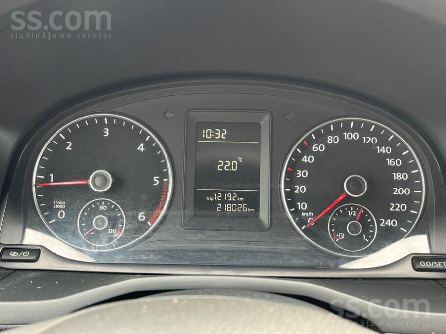 White Volkswagen Caddy 2019 in Riga, with an engine capacity of 2.00 L and mileage of 210 thousand km for 8990 €, photo 14 on AUTOMOTO.COM.LV