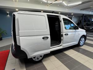 Balts Volkswagen Caddy 2022 Rīga, ar dzinēja tilpumu 2.00 L un nobraukumu 198 tūkst. km par 10490 €, foto 16 vietnē AUTOMOTO.COM.LV