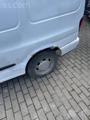 Balts Volkswagen Caddy 2002 Ogre, ar dzinēja tilpumu 1.90 L un nobraukumu 289 tūkst. km par 350 €, foto  vietnē AUTOMOTO.COM.LV