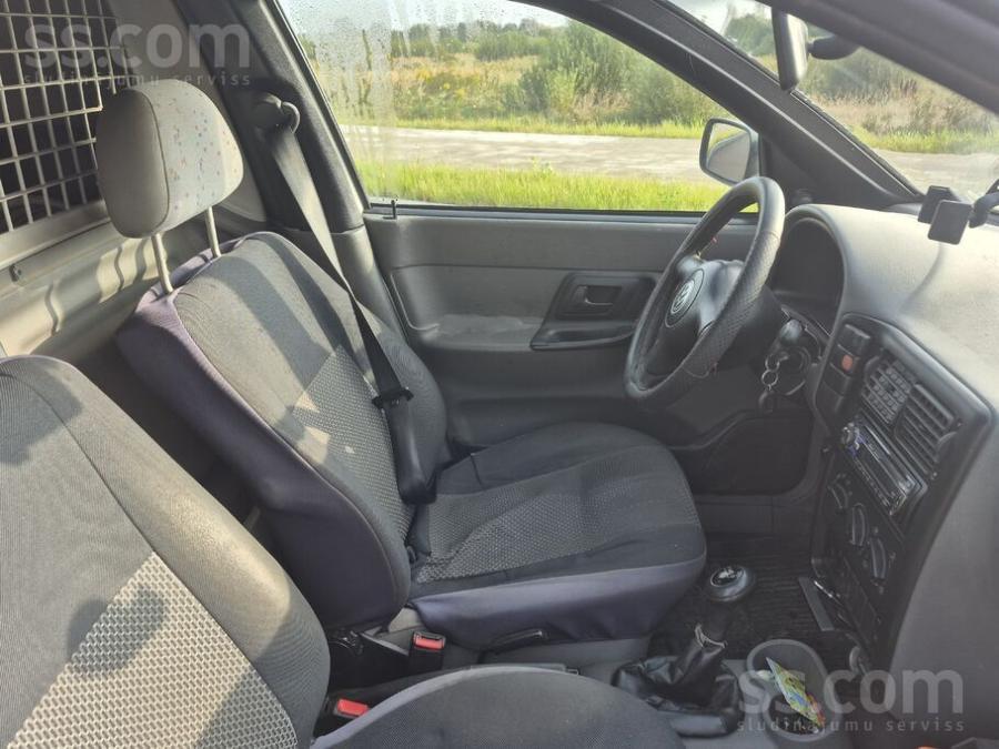 Balts Volkswagen Caddy 2002 Jelgava, ar dzinēja tilpumu 1.90 L un nobraukumu 67 tūkst. km par 1400 €, foto 8 vietnē AUTOMOTO.COM.LV