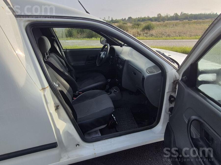 Balts Volkswagen Caddy 2002 Jelgava, ar dzinēja tilpumu 1.90 L un nobraukumu 67 tūkst. km par 1400 €, foto 9 vietnē AUTOMOTO.COM.LV
