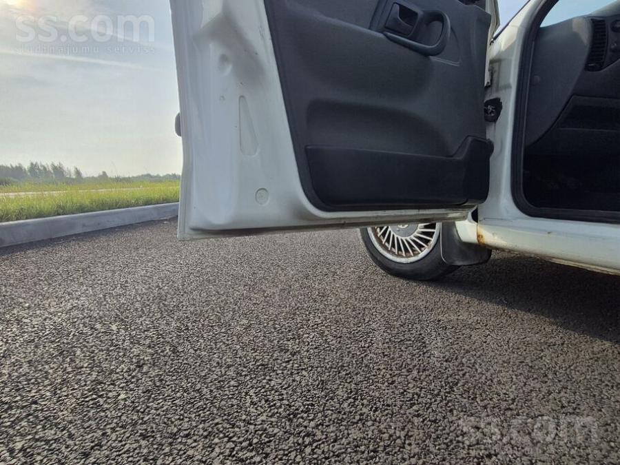 Balts Volkswagen Caddy 2002 Jelgava, ar dzinēja tilpumu 1.90 L un nobraukumu 67 tūkst. km par 1400 €, foto 12 vietnē AUTOMOTO.COM.LV