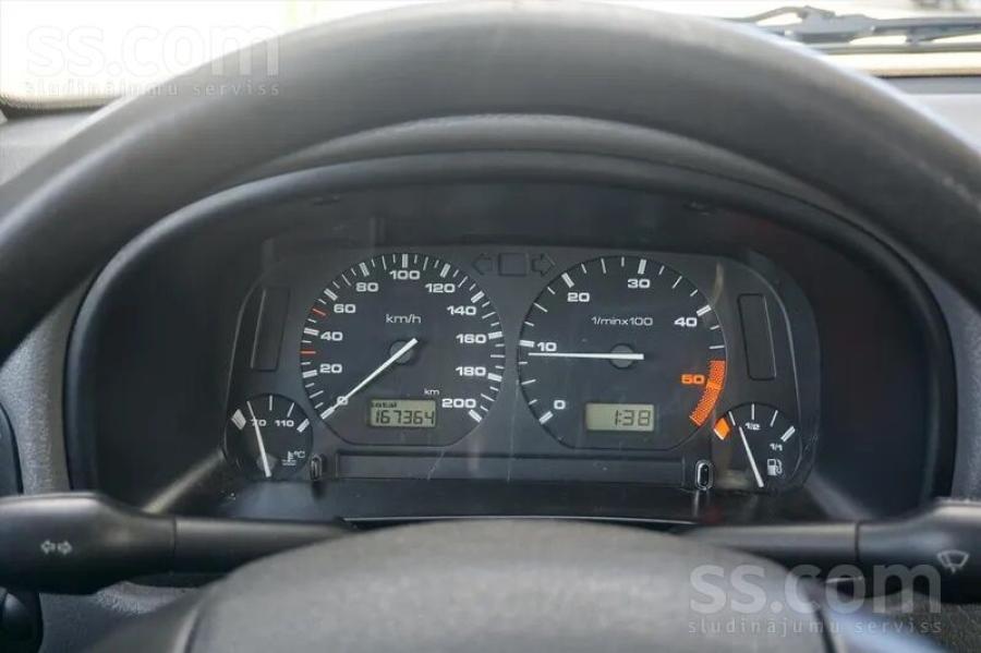 White Volkswagen Caddy 2003 in Valmiera, with an engine capacity of 1.90 L and mileage of 167 thousand km for 3500 €, photo 3 on AUTOMOTO.COM.LV
