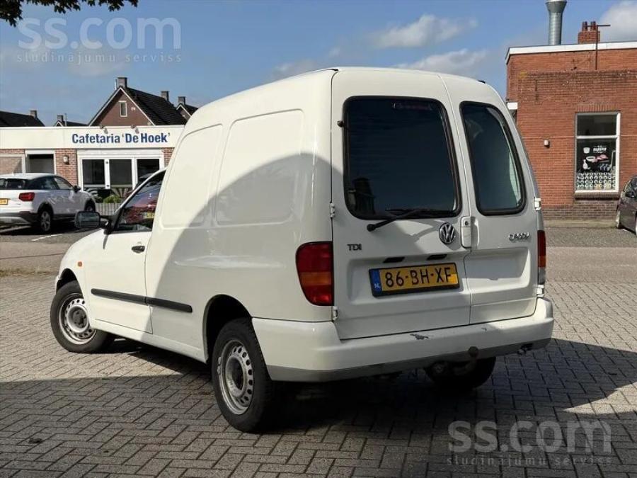 White Volkswagen Caddy 2003 in Valmiera, with an engine capacity of 1.90 L and mileage of 167 thousand km for 3500 €, photo 6 on AUTOMOTO.COM.LV
