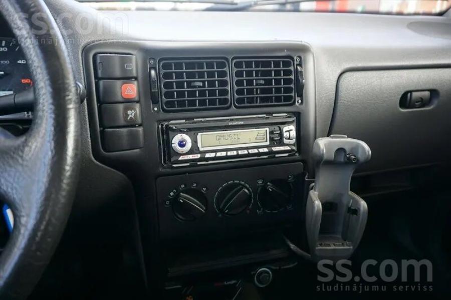 White Volkswagen Caddy 2003 in Valmiera, with an engine capacity of 1.90 L and mileage of 167 thousand km for 3500 €, photo 8 on AUTOMOTO.COM.LV