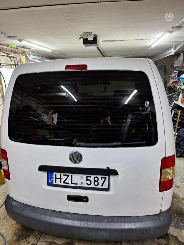 White Volkswagen Caddy 2004 in Kaunas, with an engine capacity of 1.97 L and mileage of 422 thousand km for 800 €, photo 1 on AUTOMOTO.COM.LV