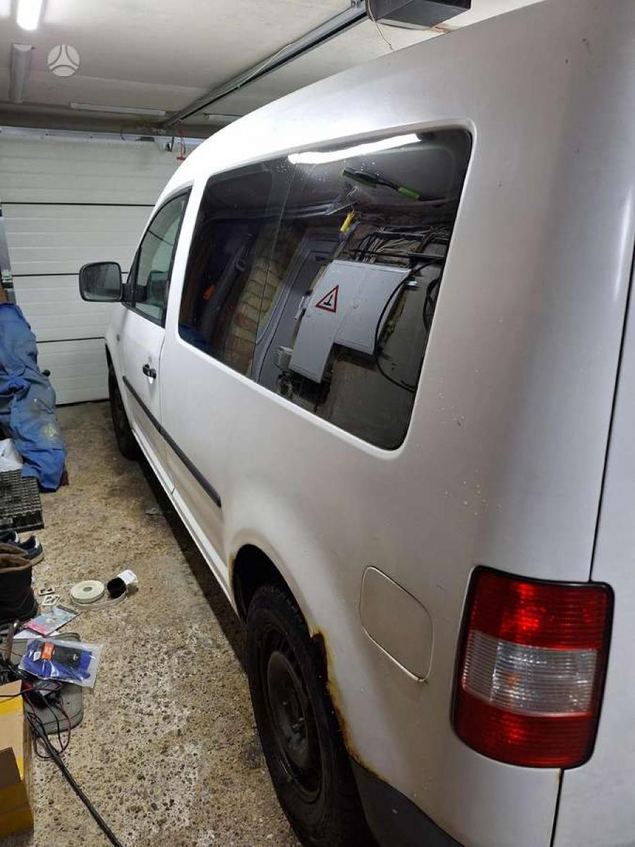 White Volkswagen Caddy 2004 in Kaunas, with an engine capacity of 1.97 L and mileage of 422 thousand km for 800 €, photo 2 on AUTOMOTO.COM.LV