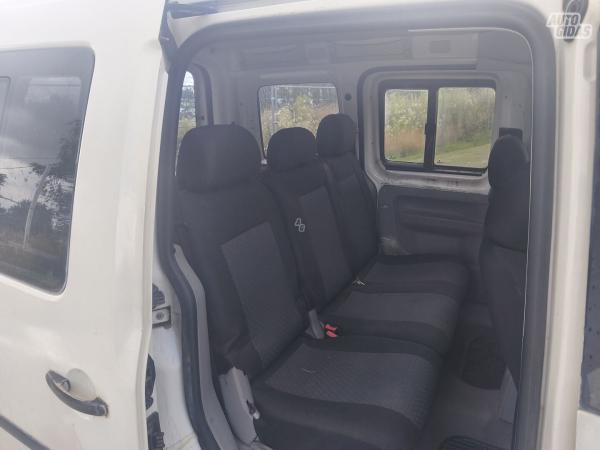 Balts Volkswagen Caddy 2005 Viļņa, ar dzinēja tilpumu 1.90 L un nobraukumu 316 tūkst. km par 1850 €, foto 6 vietnē AUTOMOTO.COM.LV