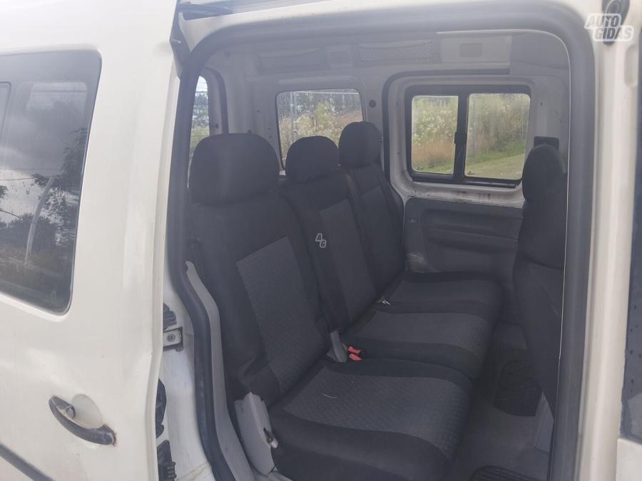 Balts Volkswagen Caddy 2005 Viļņa, ar dzinēja tilpumu 1.90 L un nobraukumu 316 tūkst. km par 1850 €, foto 7 vietnē AUTOMOTO.COM.LV