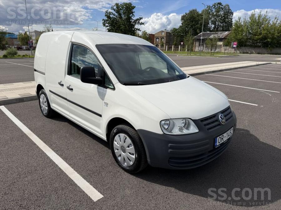 Белый Фольксваген Кадди 2005 в Елгава, объемом двигателя 2.00 л и пробегом 293 тыс. км за 3700 €, фото 1 на AUTOMOTO.COM.LV