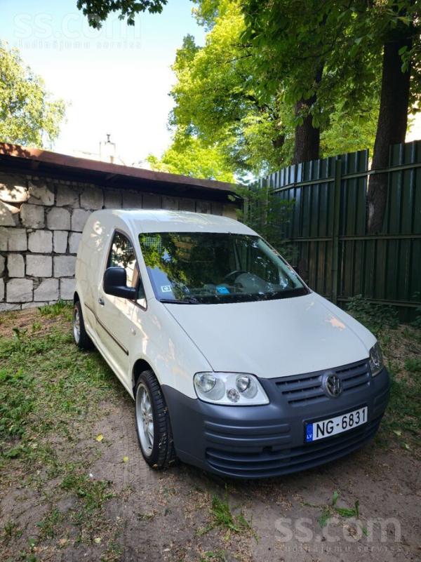 Белый Фольксваген Кадди 2006 в Рига, объемом двигателя 1.90 л и пробегом 337 тыс. км за 2000 €, фото 1 на AUTOMOTO.COM.LV