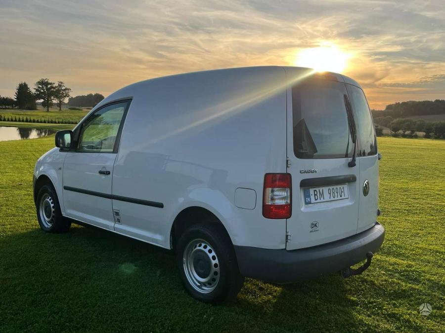 White Volkswagen Caddy 2006 in Silale, with an engine capacity of 2.00 L and mileage of 393 thousand km for 1690 €, photo 4 on AUTOMOTO.COM.LV