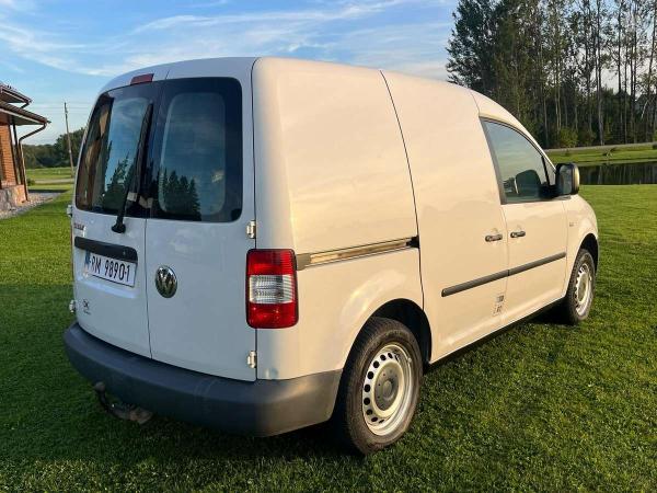 Volkswagen Caddy 2006 in Silale on AUTOMOTO.COM.LV White Volkswagen Caddy 2006 in Silale, with an engine capacity of 2.00 L and mileage of 393 thousand km for 1690 €, photo 5 on AUTOMOTO.COM.LV