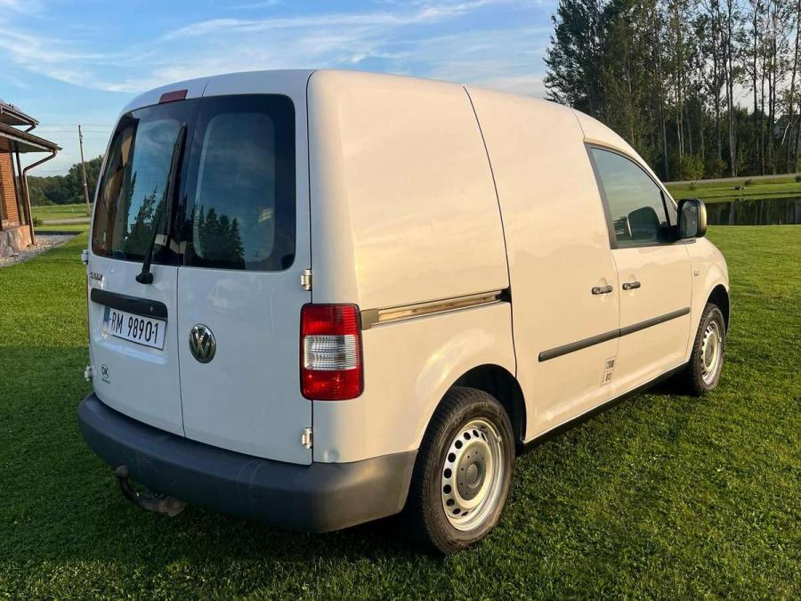 White Volkswagen Caddy 2006 in Silale, with an engine capacity of 2.00 L and mileage of 393 thousand km for 1690 €, photo 5 on AUTOMOTO.COM.LV