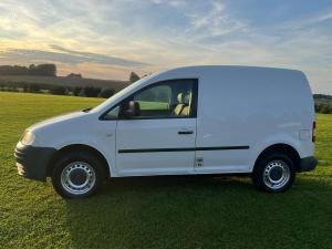 White Volkswagen Caddy 2006 in Silale, with an engine capacity of 2.00 L and mileage of 393 thousand km for 1690 €, photo 6 on AUTOMOTO.COM.LV