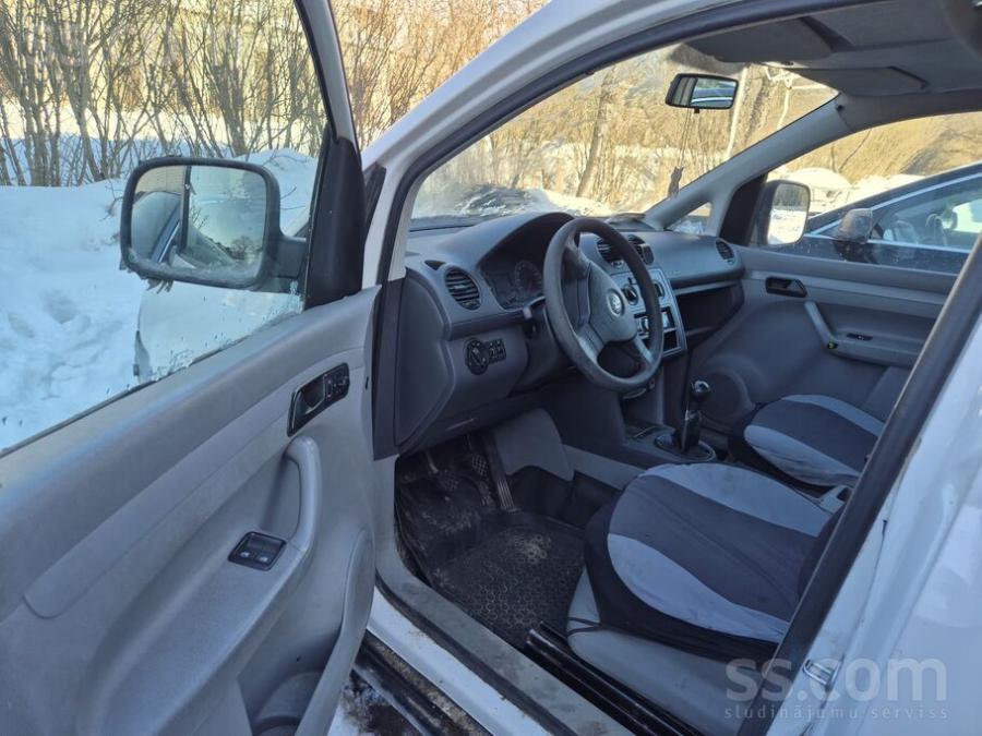 White Volkswagen Caddy 2007 in Kuldiga, with an engine capacity of 2.00 L and mileage of 0 thousand km for 1000 €, photo 5 on AUTOMOTO.COM.LV