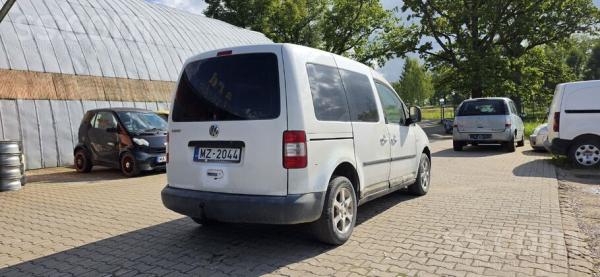 Balts Volkswagen Caddy 2007 Valmiera, ar dzinēja tilpumu 1.90 L un nobraukumu 646 tūkst. km par 900 €, foto 3 vietnē AUTOMOTO.COM.LV
