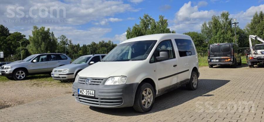 White Volkswagen Caddy 2007 in Valmiera, with an engine capacity of 1.90 L and mileage of 646 thousand km for 900 €, photo 7 on AUTOMOTO.COM.LV