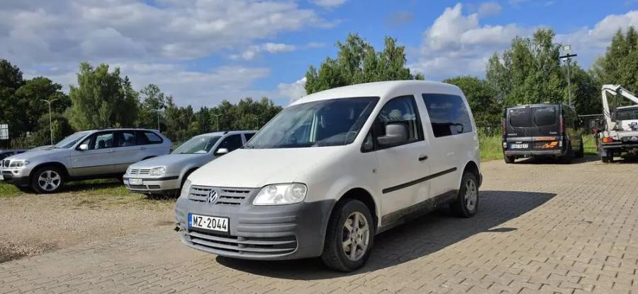 Balts Volkswagen Caddy 2007 Valmiera, ar dzinēja tilpumu 1.90 L un nobraukumu 646 tūkst. km par 900 €, foto 7 vietnē AUTOMOTO.COM.LV