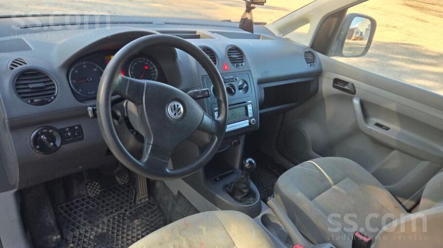 White Volkswagen Caddy 2007 in Cesis, with an engine capacity of 1.90 L and mileage of 313 thousand km for 1500 €, photo 6 on AUTOMOTO.COM.LV