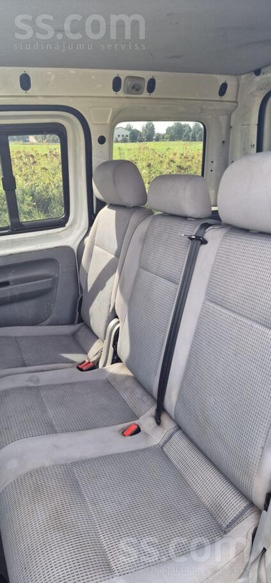White Volkswagen Caddy 2007 in Riga, with an engine capacity of 1.90 L and mileage of 554 thousand km for 1250 €, photo 4 on AUTOMOTO.COM.LV
