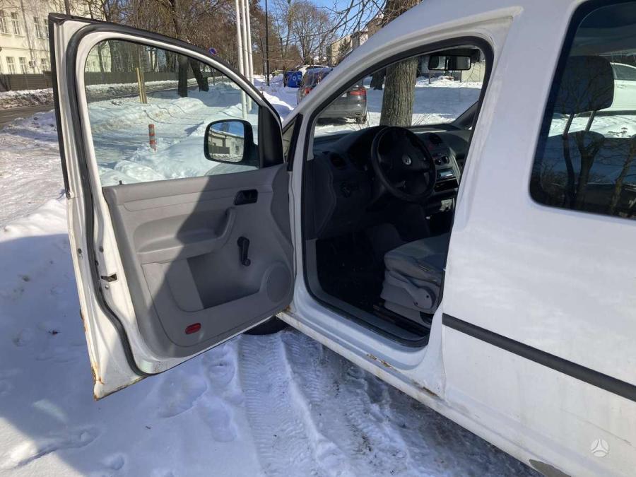 Balts Volkswagen Caddy 2008 Kauņa, ar dzinēja tilpumu 1.90 L un nobraukumu 418 tūkst. km par 2100 €, foto 6 vietnē AUTOMOTO.COM.LV