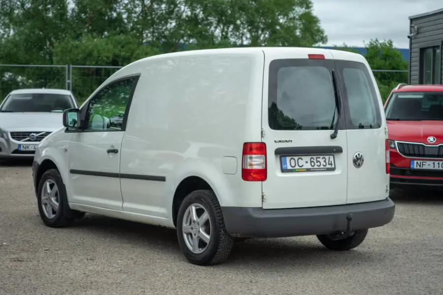 White Volkswagen Caddy 2008 in Liepaja, with an engine capacity of 1.90 L and mileage of 273 thousand km for 2800 €, photo 3 on AUTOMOTO.COM.LV