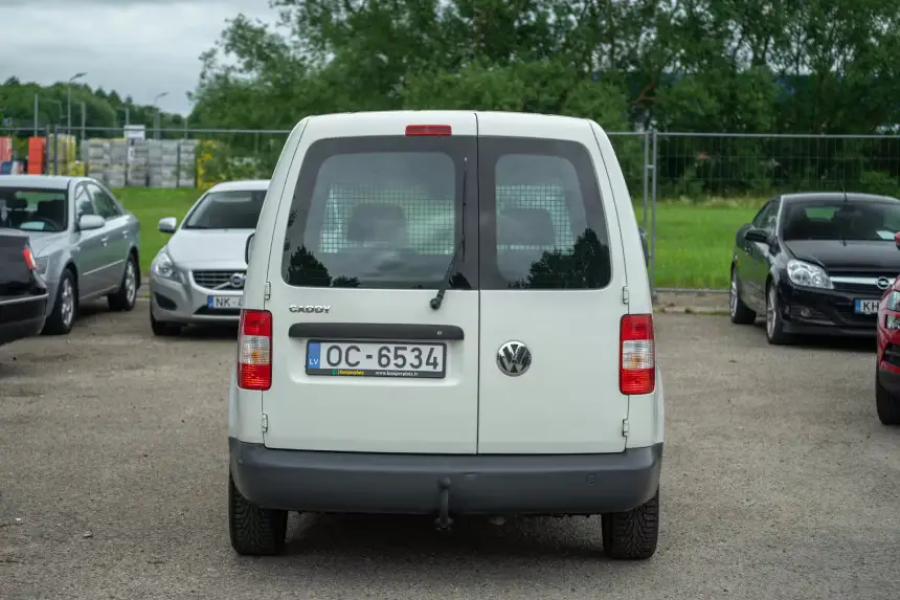 White Volkswagen Caddy 2008 in Liepaja, with an engine capacity of 1.90 L and mileage of 273 thousand km for 2800 €, photo 4 on AUTOMOTO.COM.LV