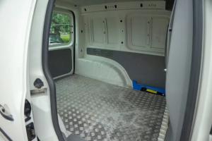 White Volkswagen Caddy 2008 in Liepaja, with an engine capacity of 1.90 L and mileage of 273 thousand km for 2800 €, photo 10 on AUTOMOTO.COM.LV