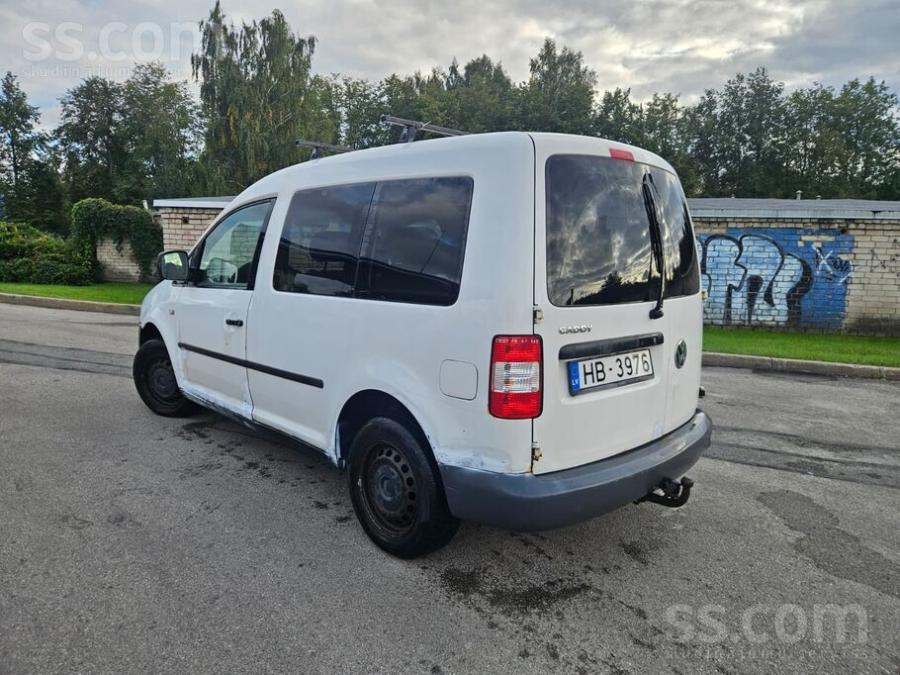 Balts Volkswagen Caddy 2008 Rīga, ar dzinēja tilpumu 1.90 L un nobraukumu 429 tūkst. km par 1750 €, foto 5 vietnē AUTOMOTO.COM.LV