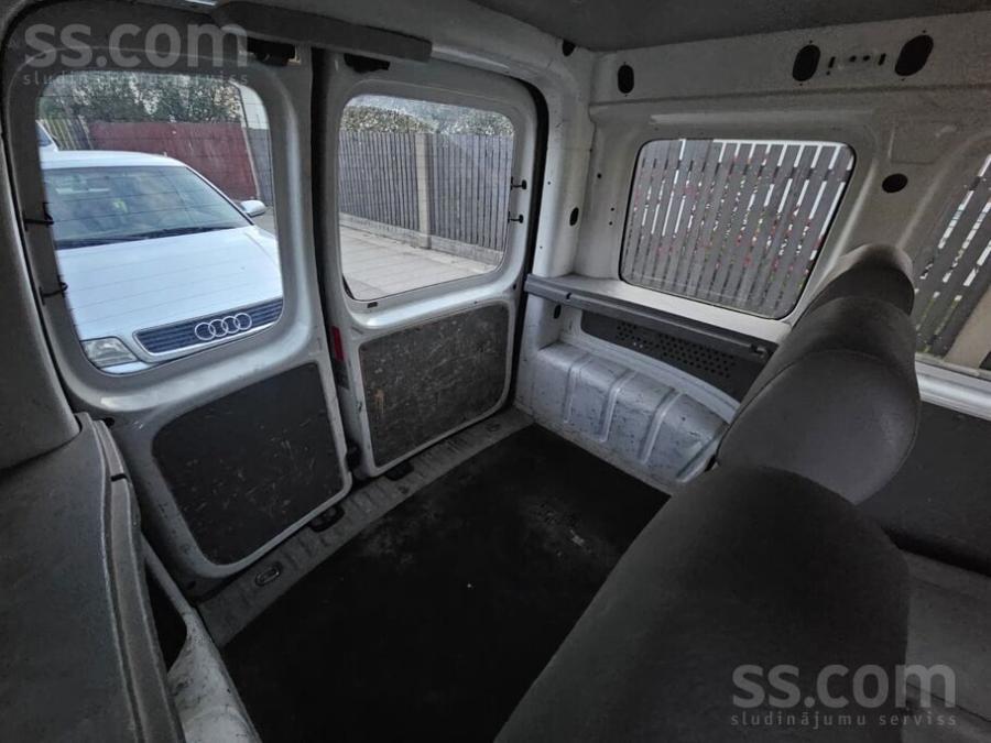 Balts Volkswagen Caddy 2008 Rīga, ar dzinēja tilpumu 1.90 L un nobraukumu 429 tūkst. km par 1750 €, foto 9 vietnē AUTOMOTO.COM.LV