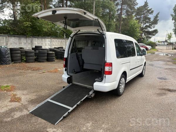White Volkswagen Caddy 2009 in Riga, with an engine capacity of 1.60 L and mileage of 0 thousand km for 4700 €, photo 9 on AUTOMOTO.COM.LV