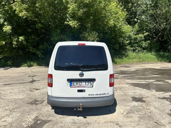 White Volkswagen Caddy 2009 in Vilnius, with an engine capacity of 1.90 L and mileage of 284 thousand km for 2900 €, photo 4 on AUTOMOTO.COM.LV