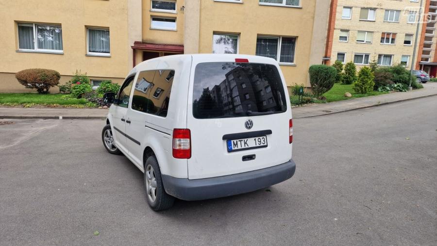 White Volkswagen Caddy 2009 in Vilnius, with an engine capacity of 1.90 L and mileage of 320 thousand km for 3700 €, photo 10 on AUTOMOTO.COM.LV