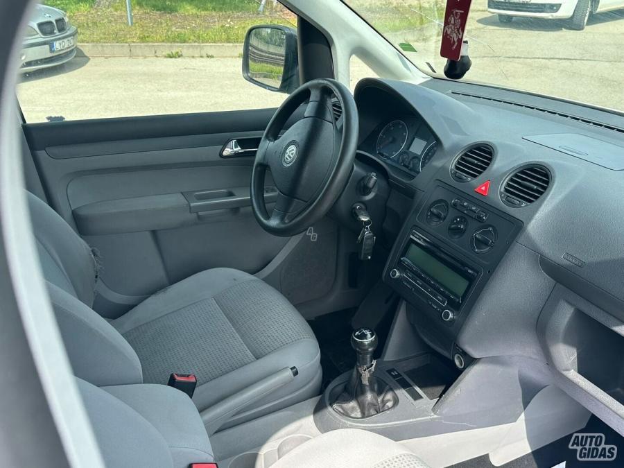 Balts Volkswagen Caddy 2010 Šauļi, ar dzinēja tilpumu 1.90 L un nobraukumu 305 tūkst. km par 4200 €, foto 8 vietnē AUTOMOTO.COM.LV