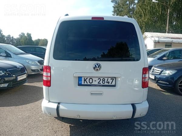 White Volkswagen Caddy 2010 in Riga, with an engine capacity of 1.60 L and mileage of 289 thousand km for 5700 €, photo 4 on AUTOMOTO.COM.LV